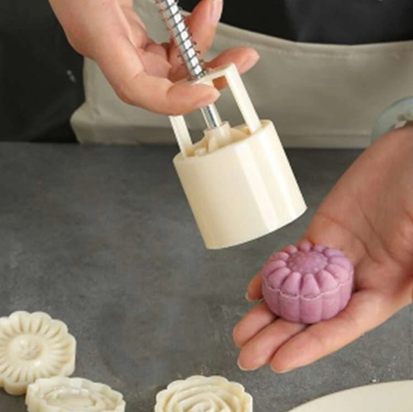 Kitchen | New 6 Piece Cookie Bakery Press Cake Kitchen Tool | Poshmark